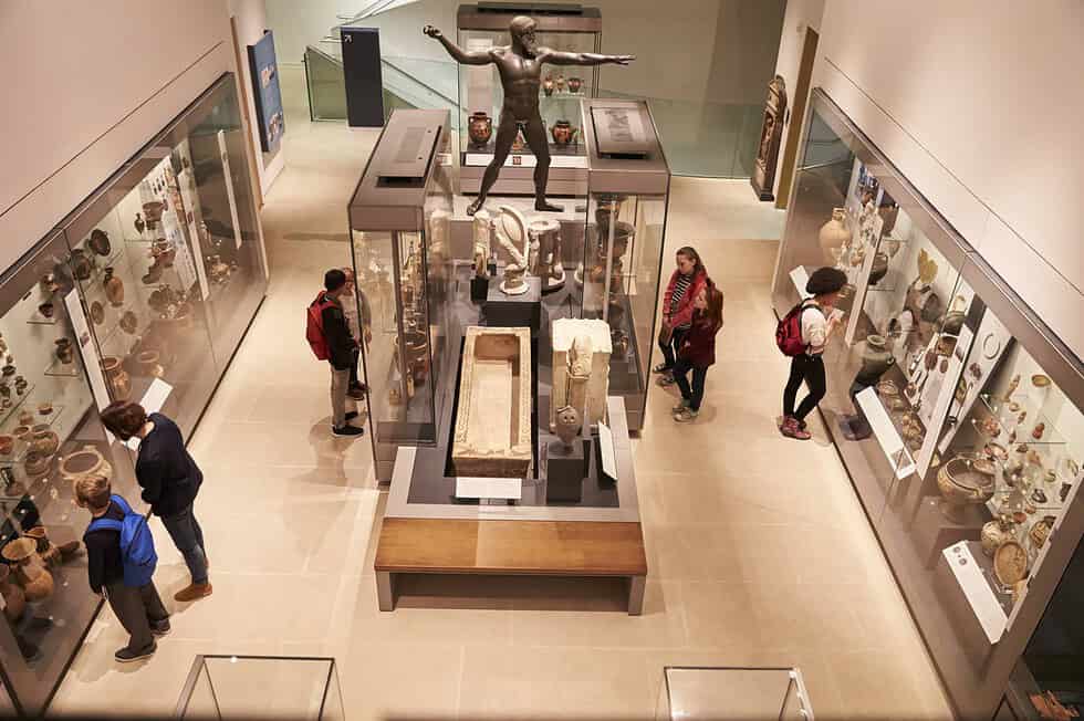 How to Design a Museum Exhibit Project: Step-by-Step Guide - FIX